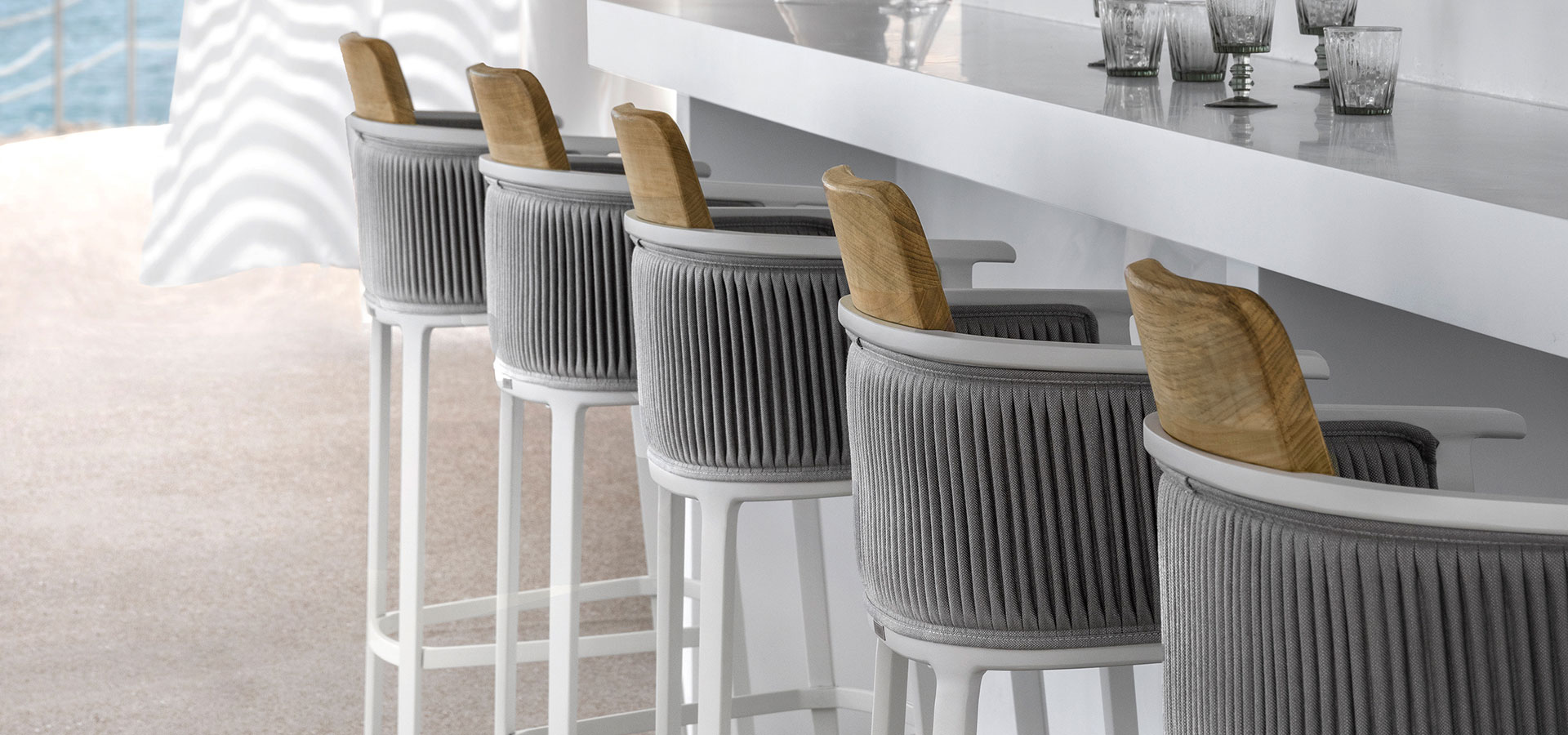Arteficius | Nicolette Bar Stool, Ethimo