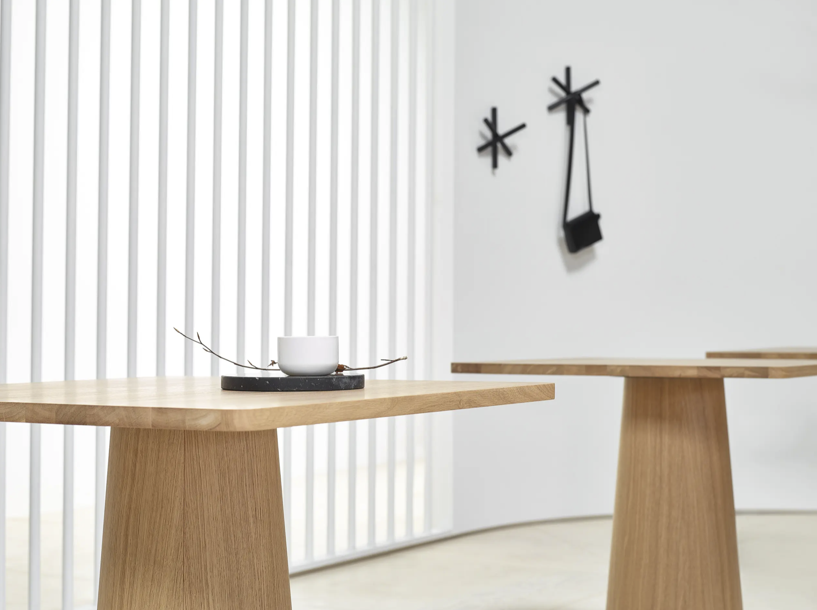 Arteficius | P.O.V. Table 421 460, TON